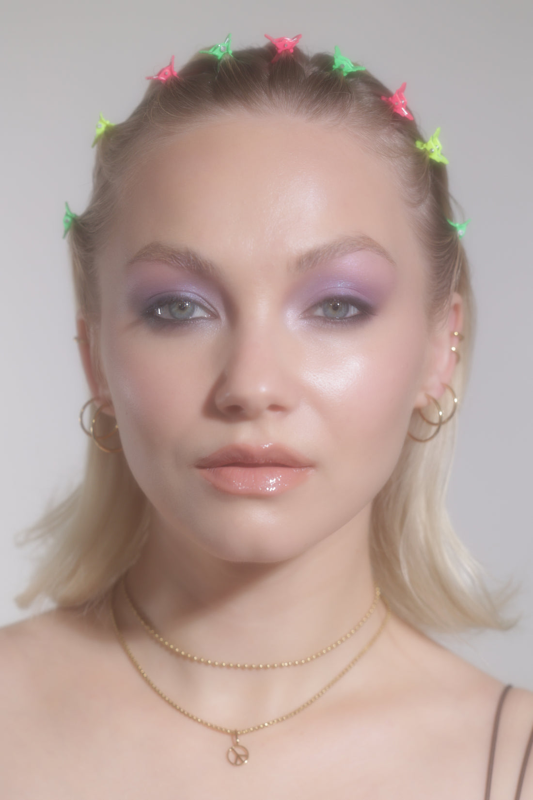 1.6mm Infinity Hoops (Pair) – Ready-Made