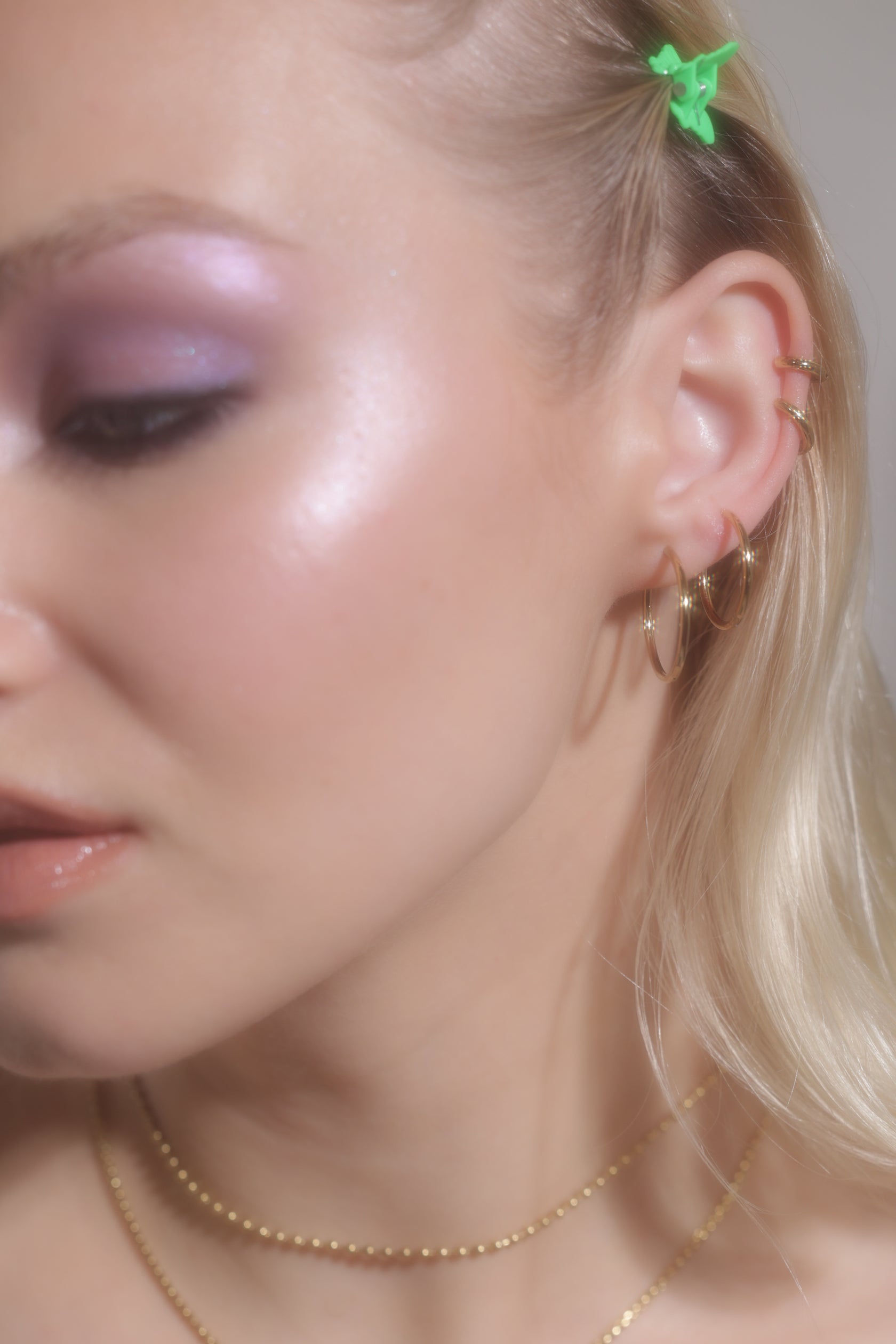 1.6mm Infinity Hoops (Pair) – Ready-Made