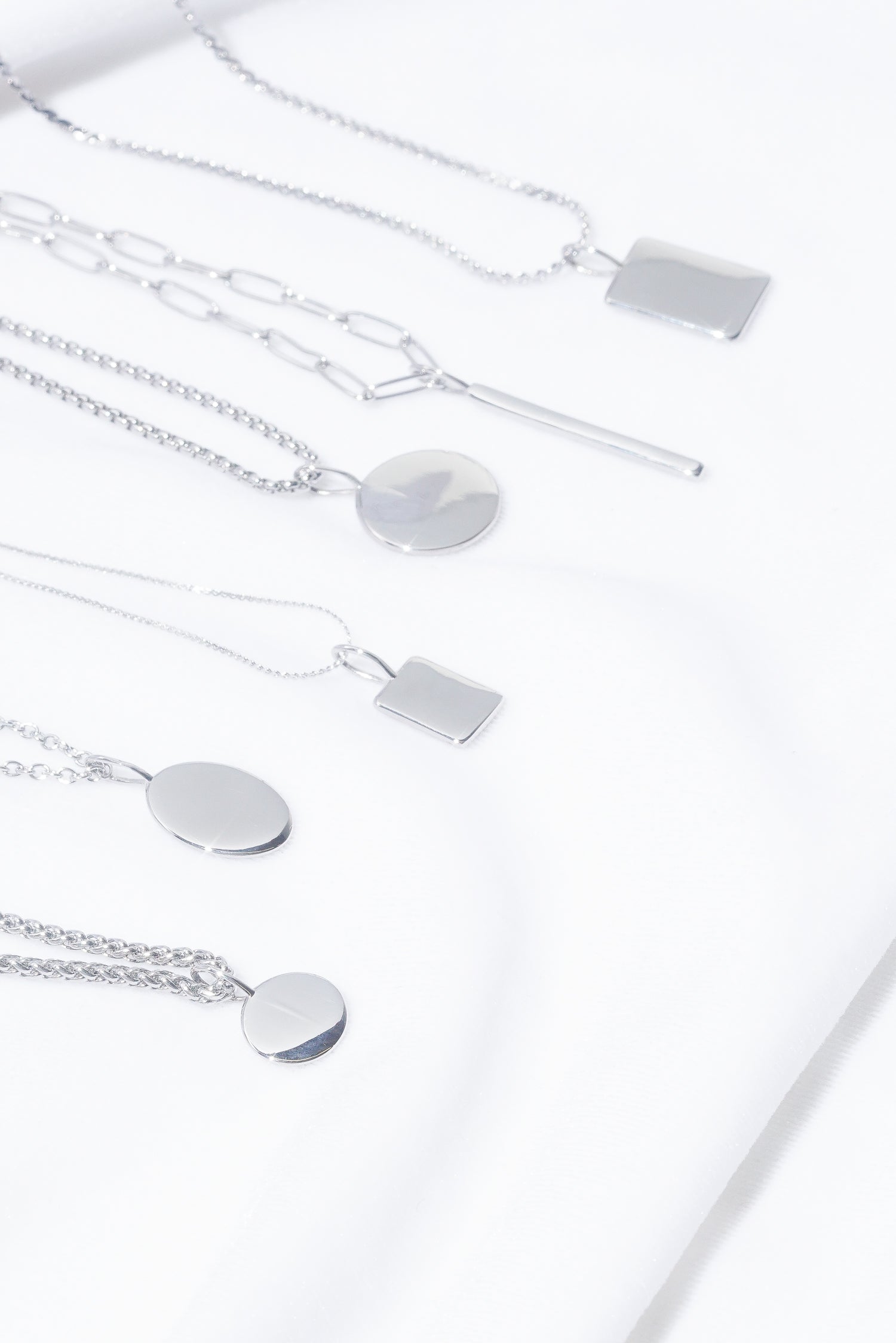 Super Tiny Wave Chain – Ready-Made