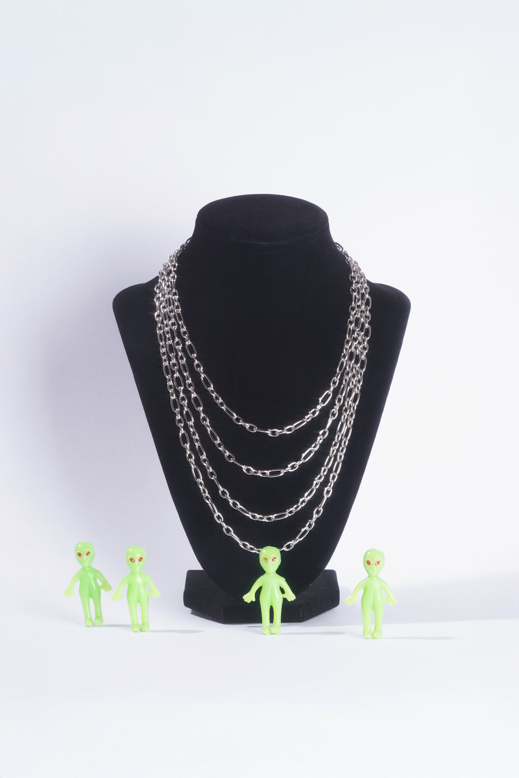 Ready-Made Jewelry - materials and technology driven