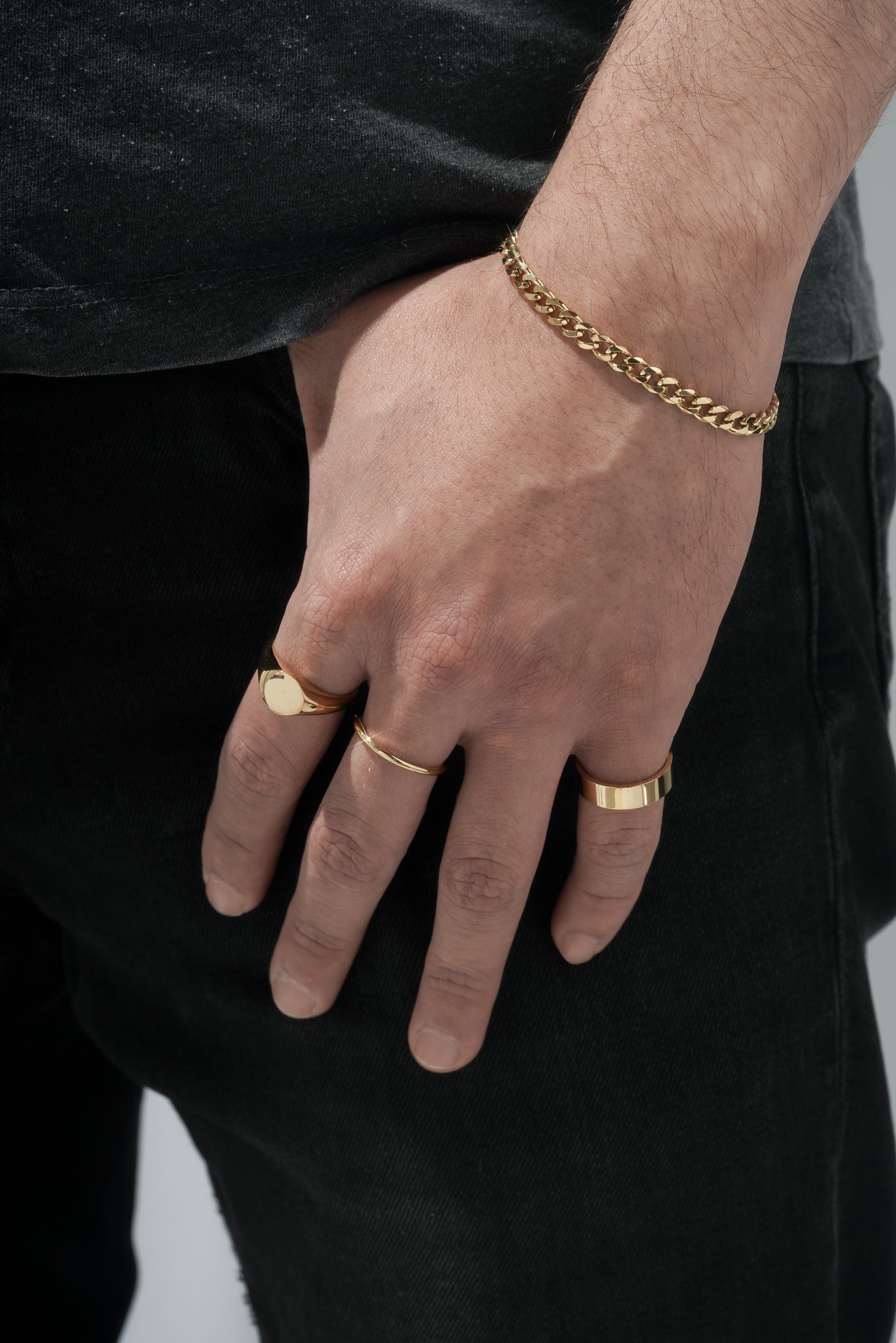 Saturn Thin Ring – Ready-Made